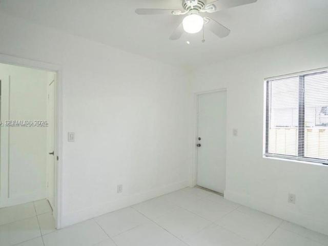 Luxury apartment complex for rent in Miami Beach, Florida