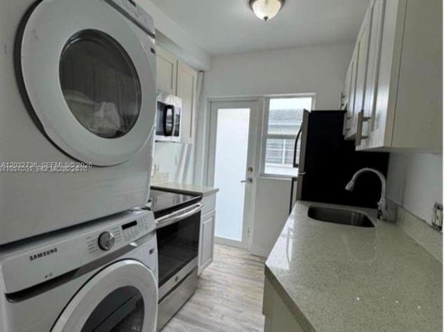 Luxury apartment complex for rent in Miami Beach, Florida