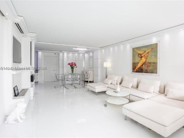 Luxury apartment complex for rent in Miami Beach, Florida