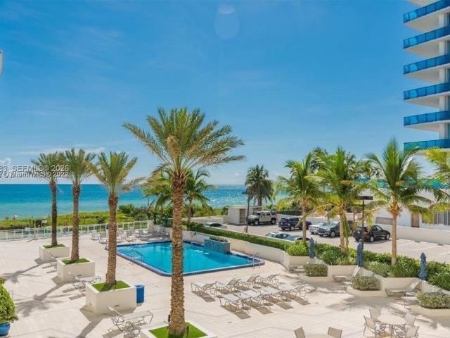 Luxury apartment complex for rent in Miami Beach, Florida
