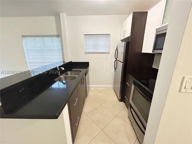 Luxury apartment complex for rent in Miami Beach, Florida