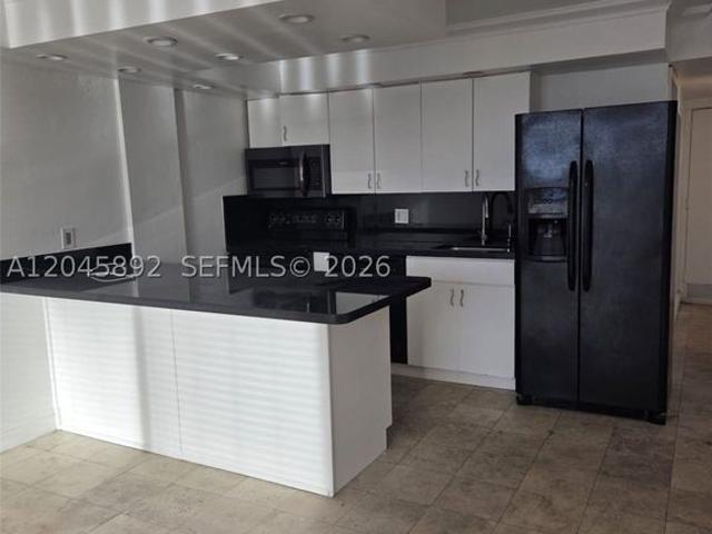 Luxury apartment complex for rent in Miami Beach, Florida