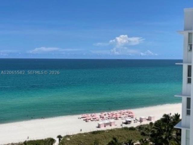 Luxury apartment complex for rent in Miami Beach, Florida