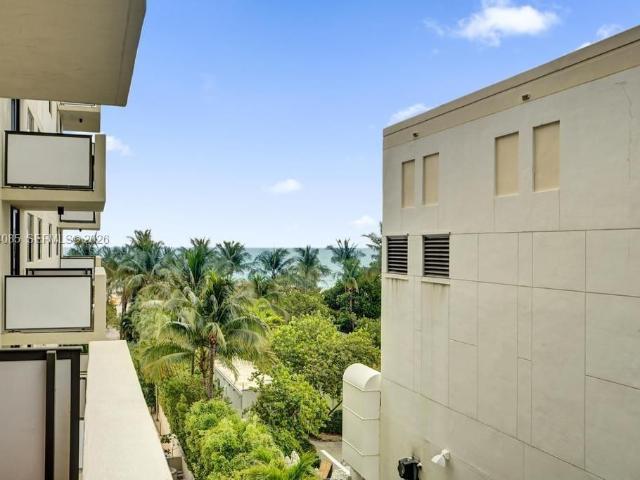 Luxury apartment complex for rent in Miami Beach, Florida