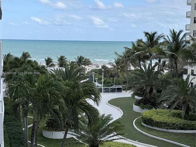 Luxury apartment complex for rent in Miami Beach, Florida