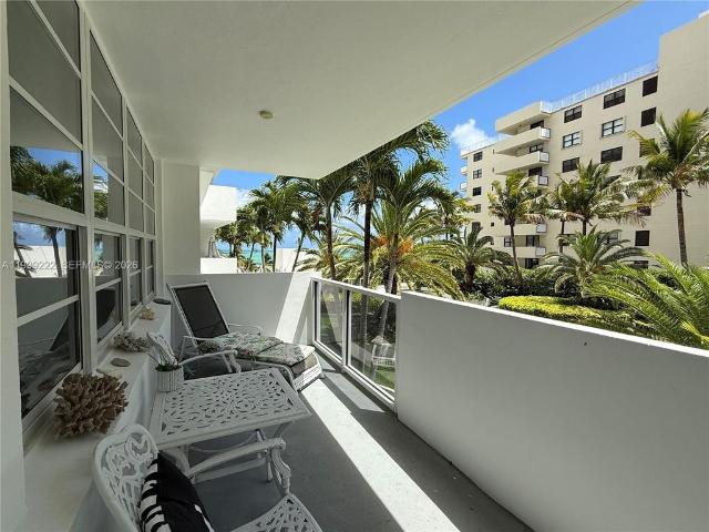 Luxury apartment complex for rent in Miami Beach, Florida