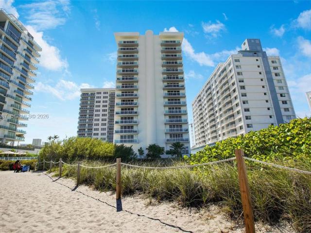 Luxury apartment complex for rent in Miami Beach, Florida