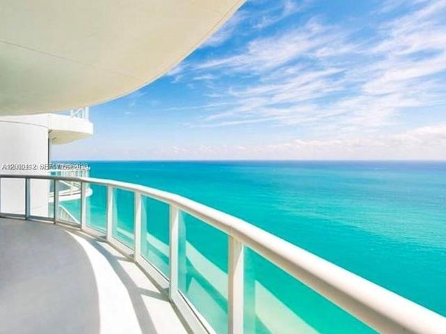 Luxury apartment complex for rent in Miami Beach, Florida