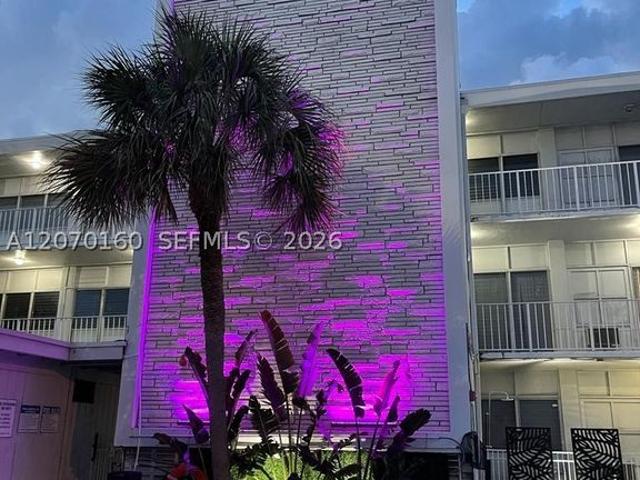 Luxury apartment complex for rent in Miami Beach, Florida
