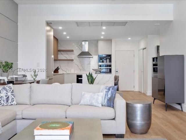 Luxury apartment complex for rent in Miami Beach, Florida