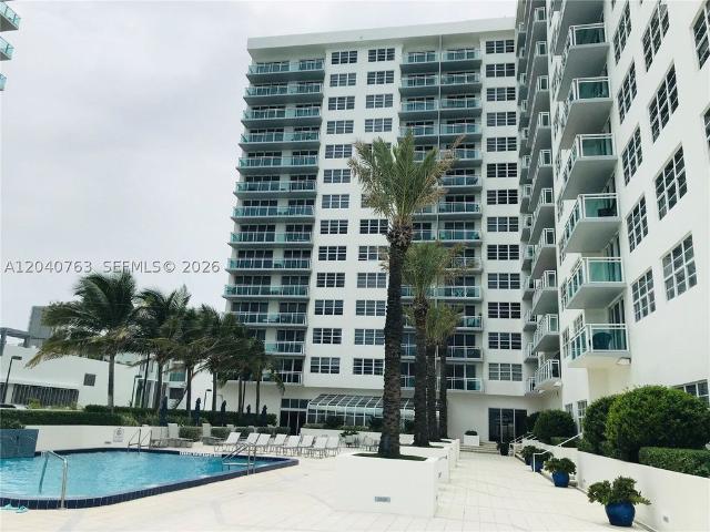 Luxury apartment complex for rent in Miami Beach, Florida