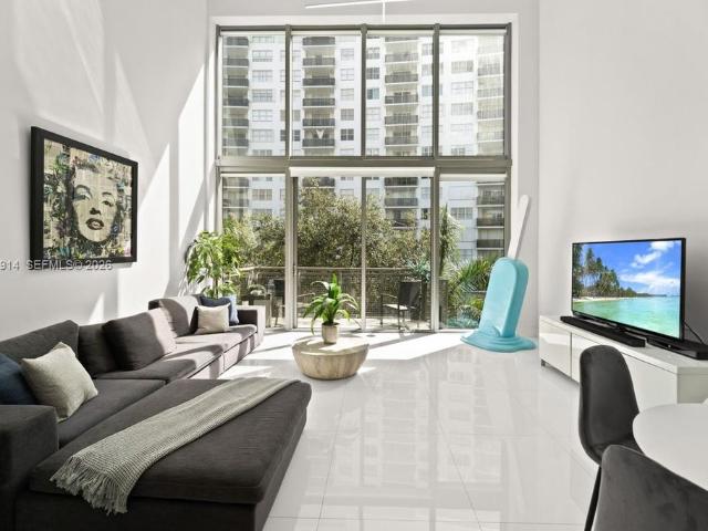 Luxury apartment complex for rent in Miami Beach, Florida