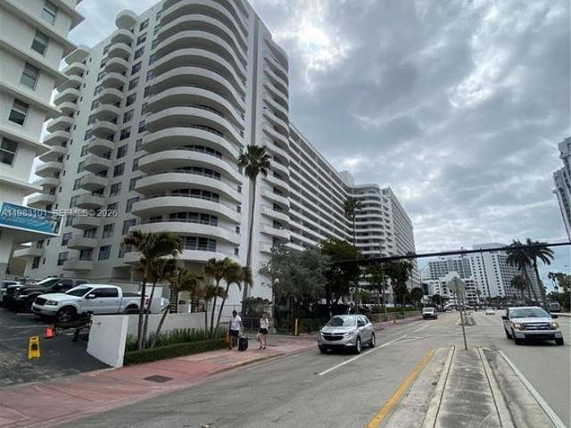 Luxury apartment complex for rent in Miami Beach, Florida