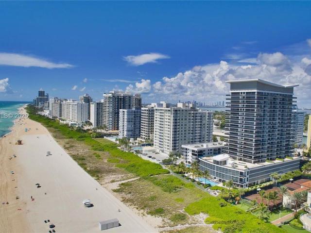 Luxury apartment complex for rent in Miami Beach, Florida