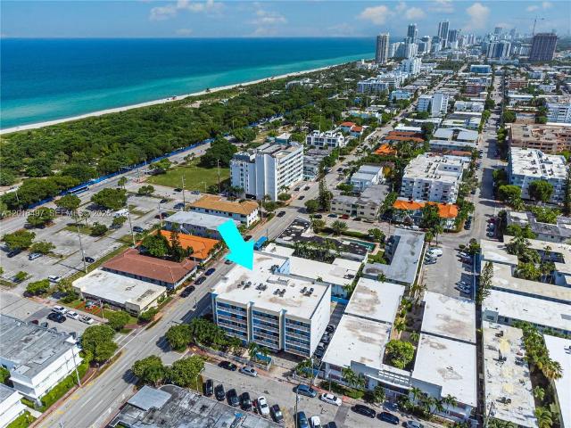 Luxury apartment complex for rent in Miami Beach, Florida