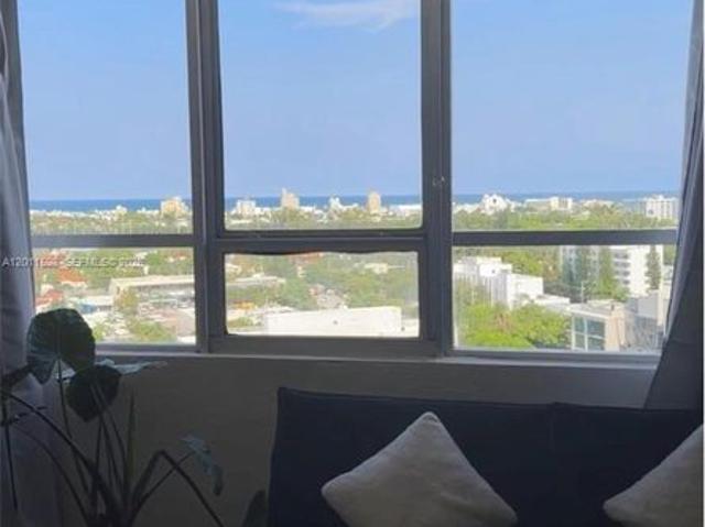 Luxury apartment complex for rent in Miami Beach, Florida