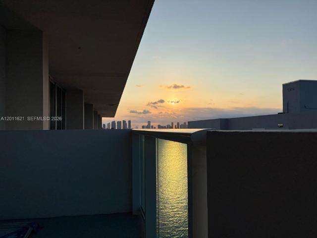 Luxury apartment complex for rent in Miami Beach, Florida