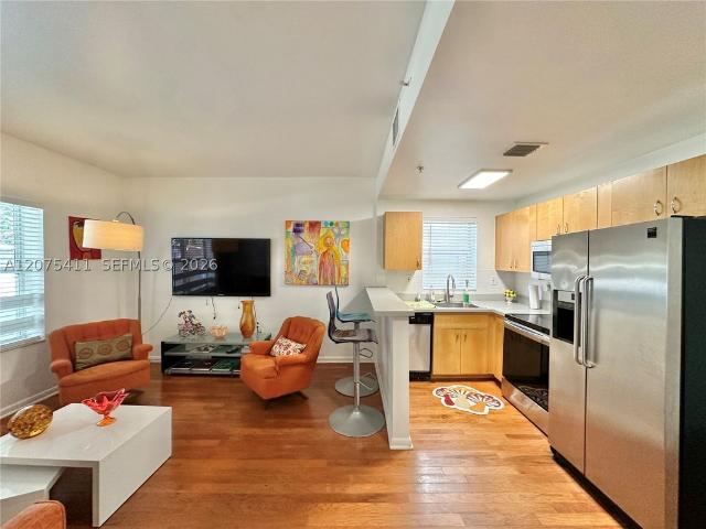 Luxury apartment complex for rent in Miami Beach, Florida