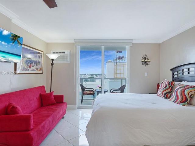 Luxury apartment complex for rent in Miami Beach, Florida