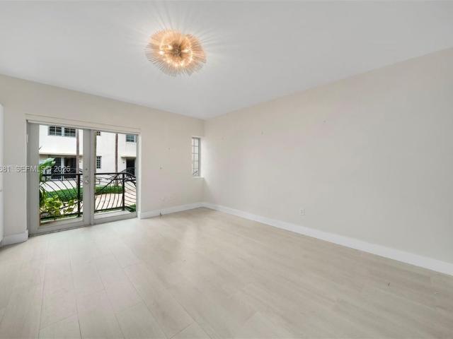 Luxury apartment complex for rent in Miami Beach, Florida
