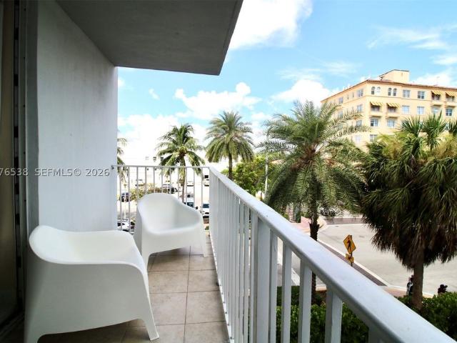 Luxury apartment complex for rent in Miami Beach, Florida