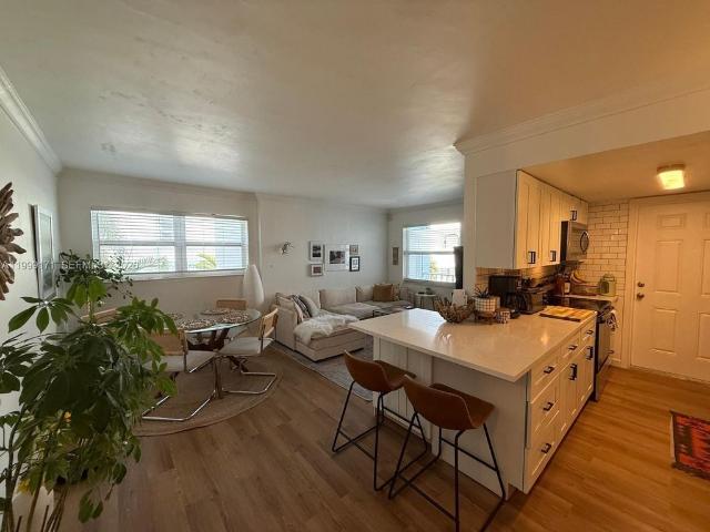 Luxury apartment complex for rent in Miami Beach, Florida
