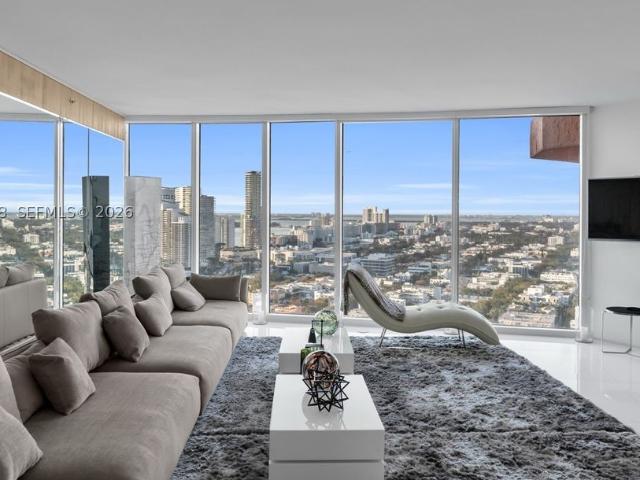 Luxury apartment complex for rent in Miami Beach, Florida