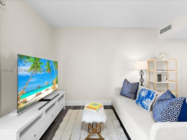 Luxury apartment complex for rent in Miami Beach, Florida