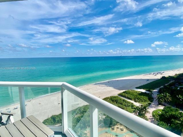 Luxury apartment complex for rent in Miami Beach, Florida