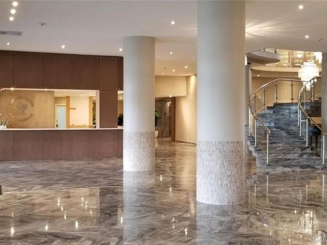 Luxury apartment complex for rent in Miami Beach, Florida