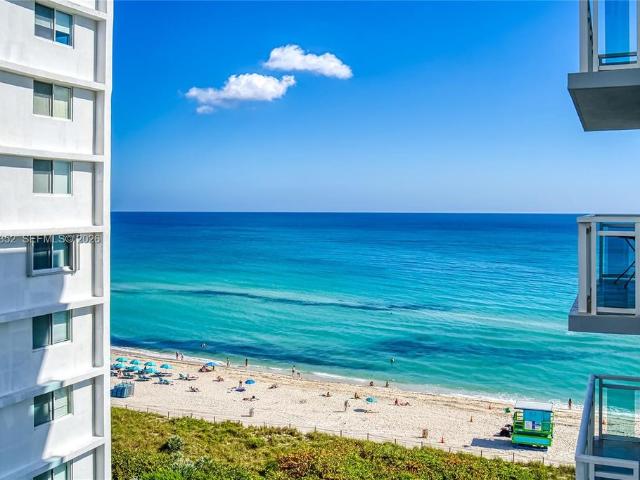 Luxury apartment complex for rent in Miami Beach, Florida