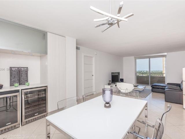 Luxury apartment complex for rent in Miami Beach, Florida