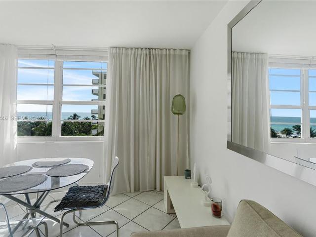 Luxury apartment complex for rent in Miami Beach, Florida