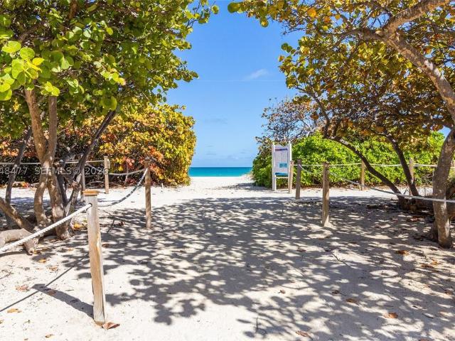 Luxury apartment complex for rent in Miami Beach, Florida