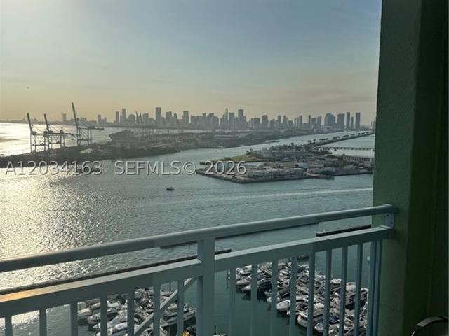 Luxury apartment complex for rent in Miami Beach, Florida