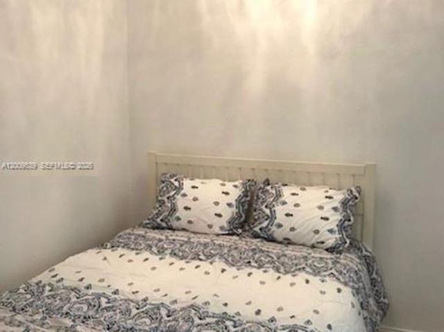Luxury apartment complex for rent in Miami Beach, Florida