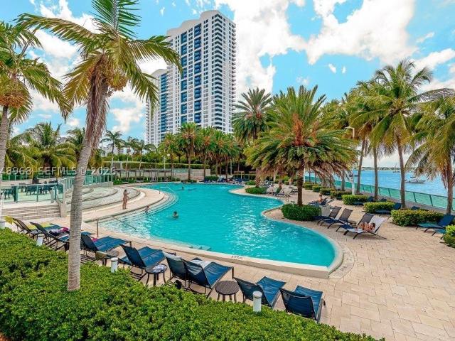 Luxury apartment complex for rent in Miami Beach, Florida