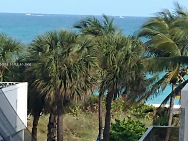 Luxury apartment complex for rent in Miami Beach, Florida