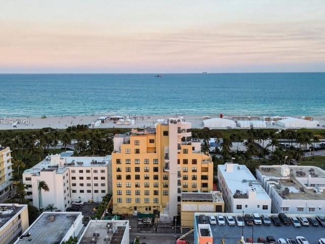 Luxury apartment complex for rent in Miami Beach, Florida