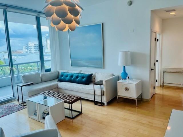 Luxury apartment complex for rent in Miami Beach, Florida