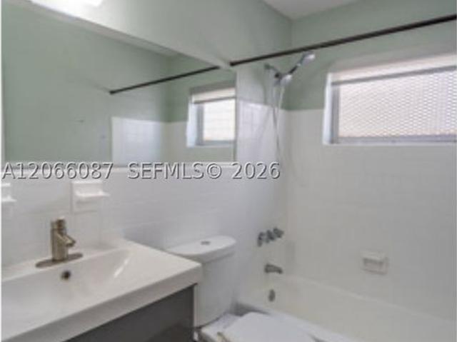 Luxury apartment complex for rent in Miami Beach, Florida