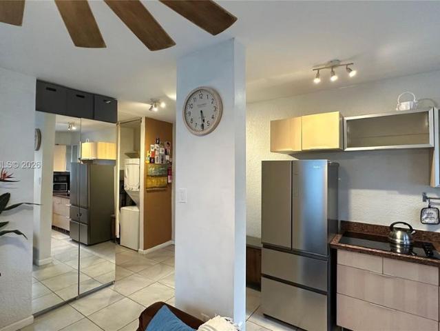 Luxury apartment complex for rent in Miami Beach, Florida