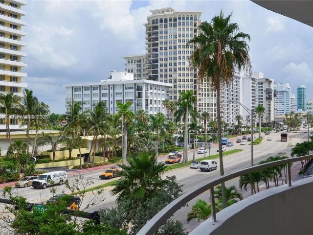 Luxury apartment complex for rent in Miami Beach, Florida