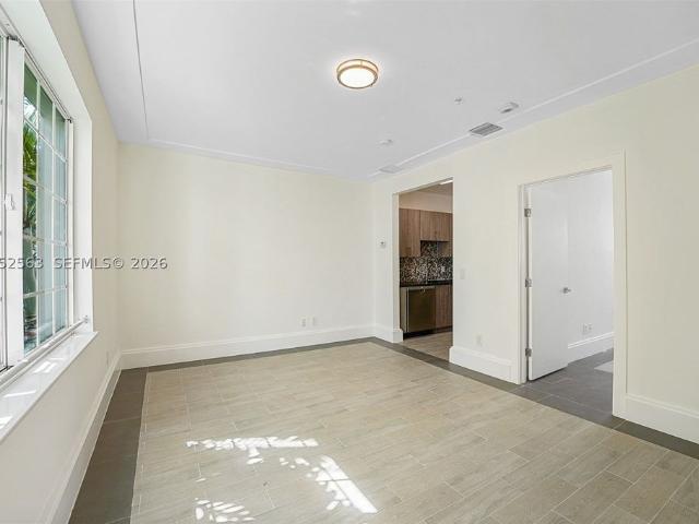 Luxury apartment complex for rent in Miami Beach, Florida