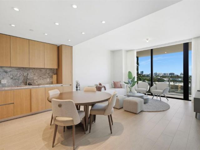 Luxury apartment complex for rent in Miami Beach, Florida