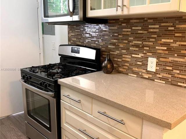 Luxury apartment complex for rent in Miami Beach, Florida