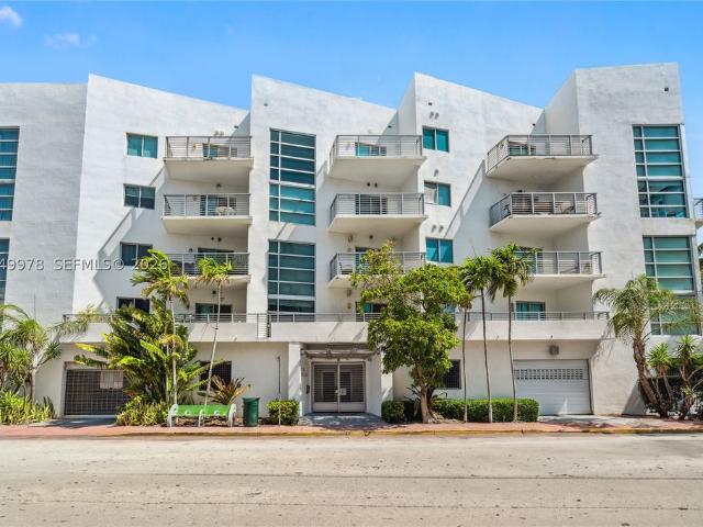 Luxury apartment complex for rent in Miami Beach, United States