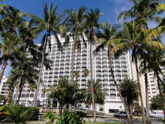 Luxury apartment complex for rent in Miami Beach, United States