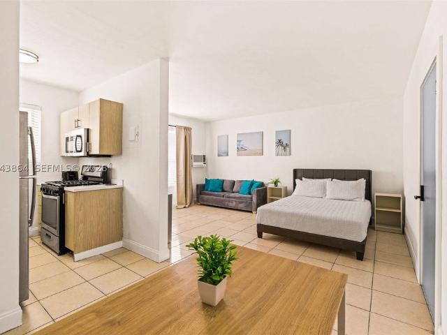Luxury apartment complex for rent in Miami Beach, United States