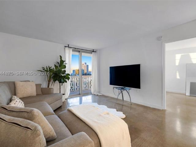 Luxury apartment complex for rent in Miami Beach, United States